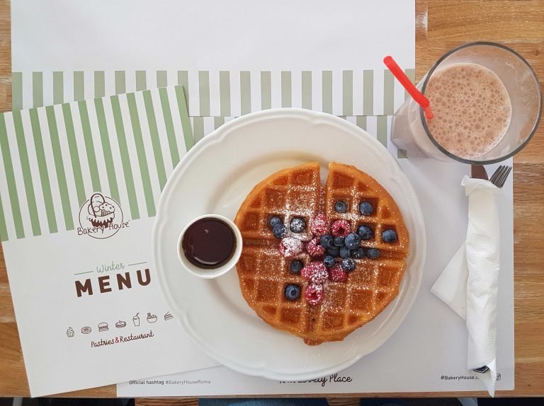 Bakery House in Rome serves breakfast waffles & Eggs Benedict to die ...