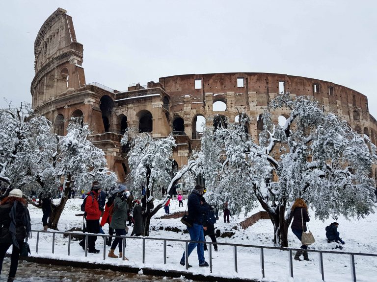 Rome in the snow is the prettiest thing you've seen all year - Testaccina